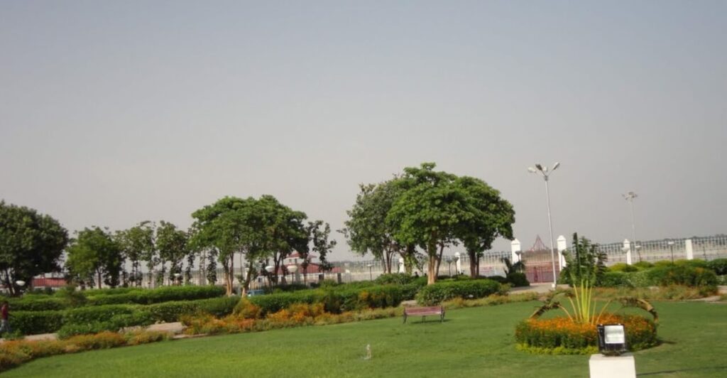 17 Famous Parks in Varanasi You Must Visit - Banaras Trip
