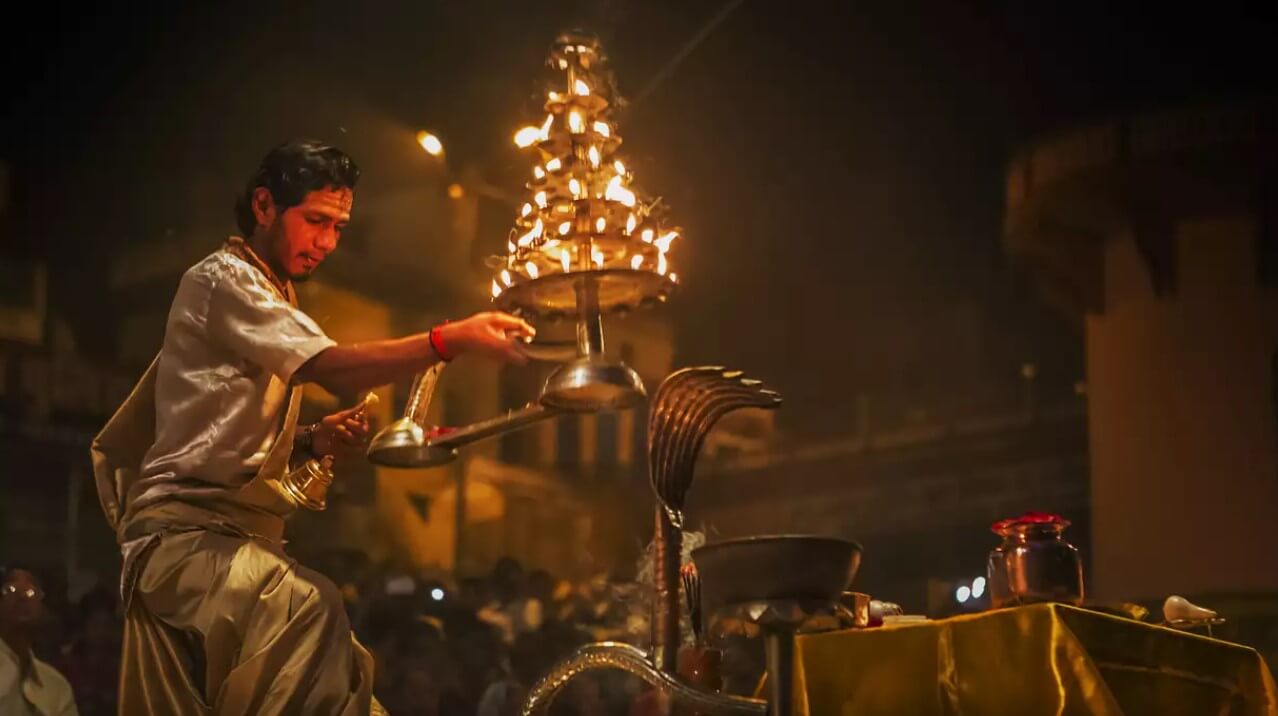 17 Best Places To Visit in Varanasi For Couples on Valentine's day