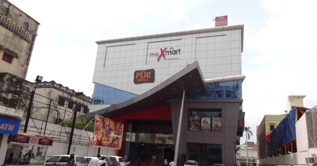6 Best Shopping Malls in Varanasi | Banaras Trip