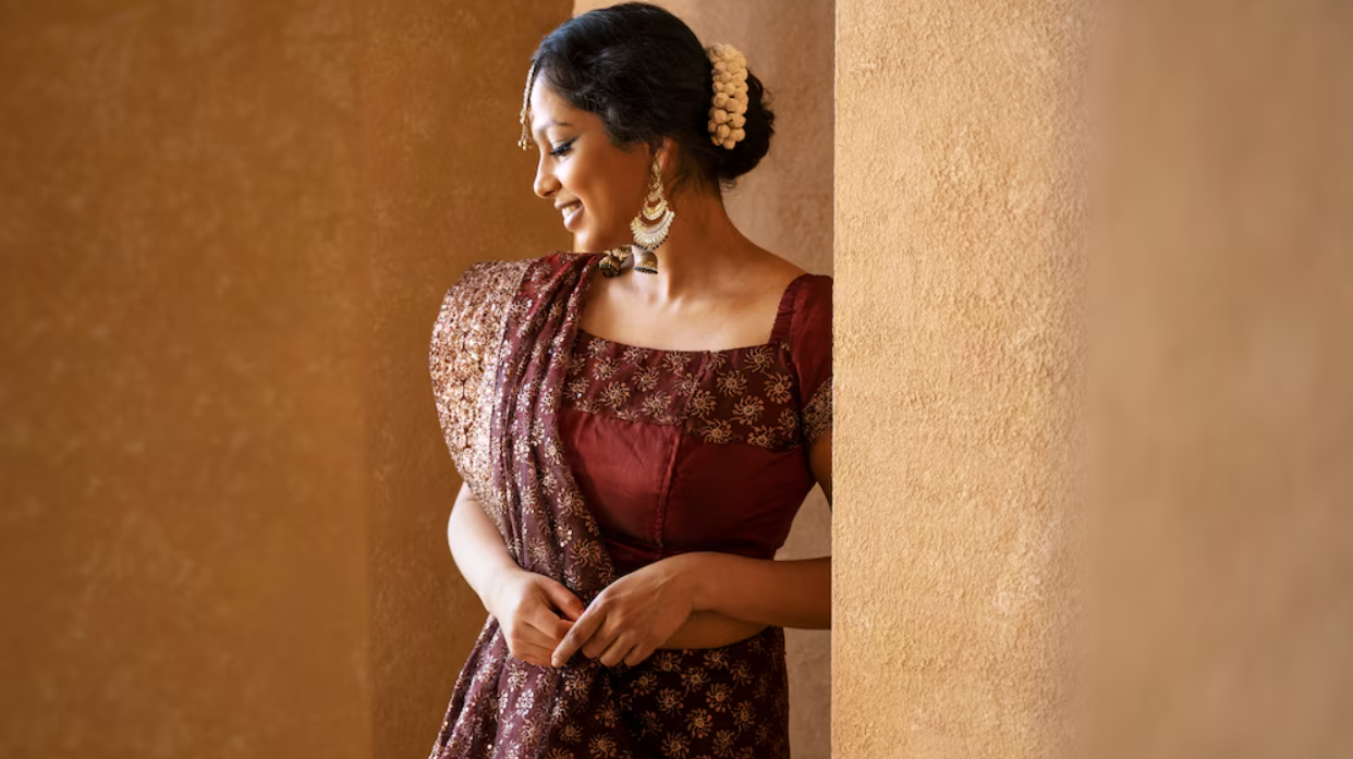 How to Identify Pure Banarasi Silk Saree [Expert Tips]